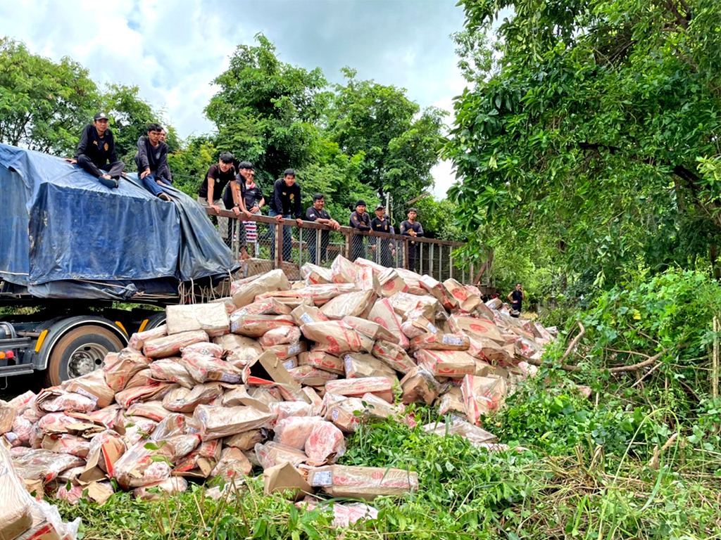 สั่งฝังทำลายซากสัตว์ผิดกฎหมาย ร่วม 34 ตัน - Agriplusnews